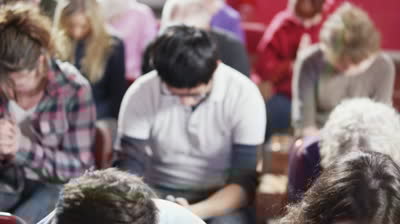 13 Tips for Leading the Congregation in Prayer