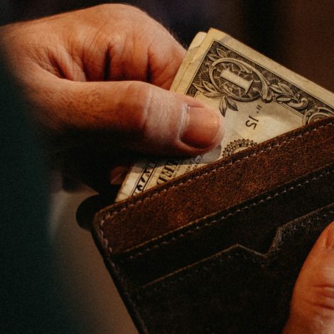 7 Biblical Principles for Saving and Investing Your Money
