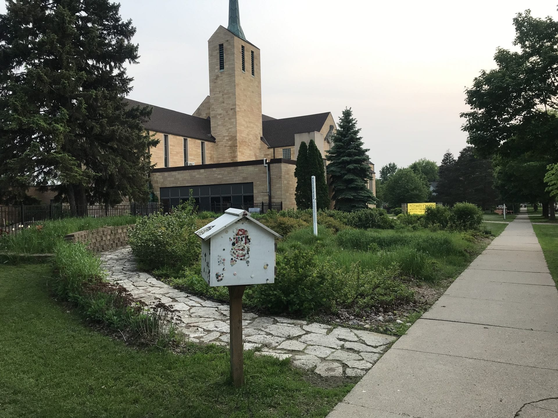 Come On In! 10 Tips for Welcoming Guests into Your Church Building