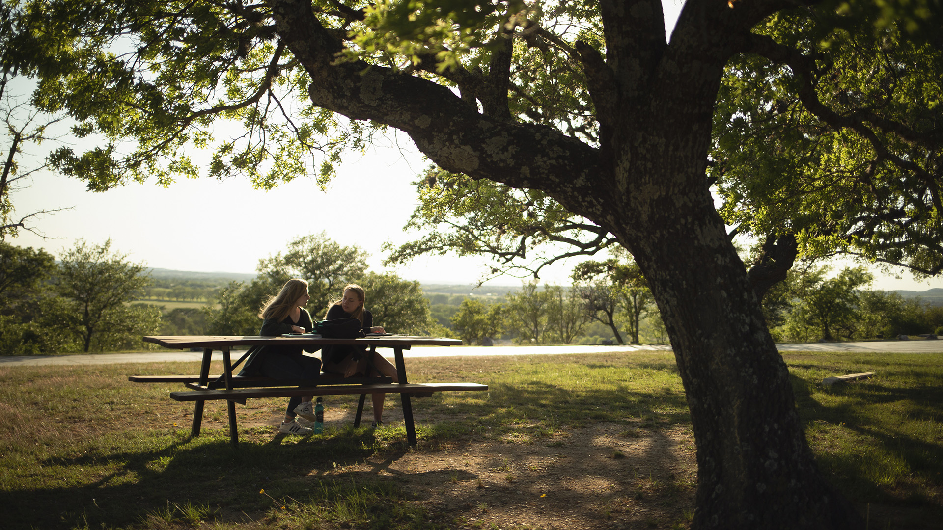 How to Make Lifelong Friends in College