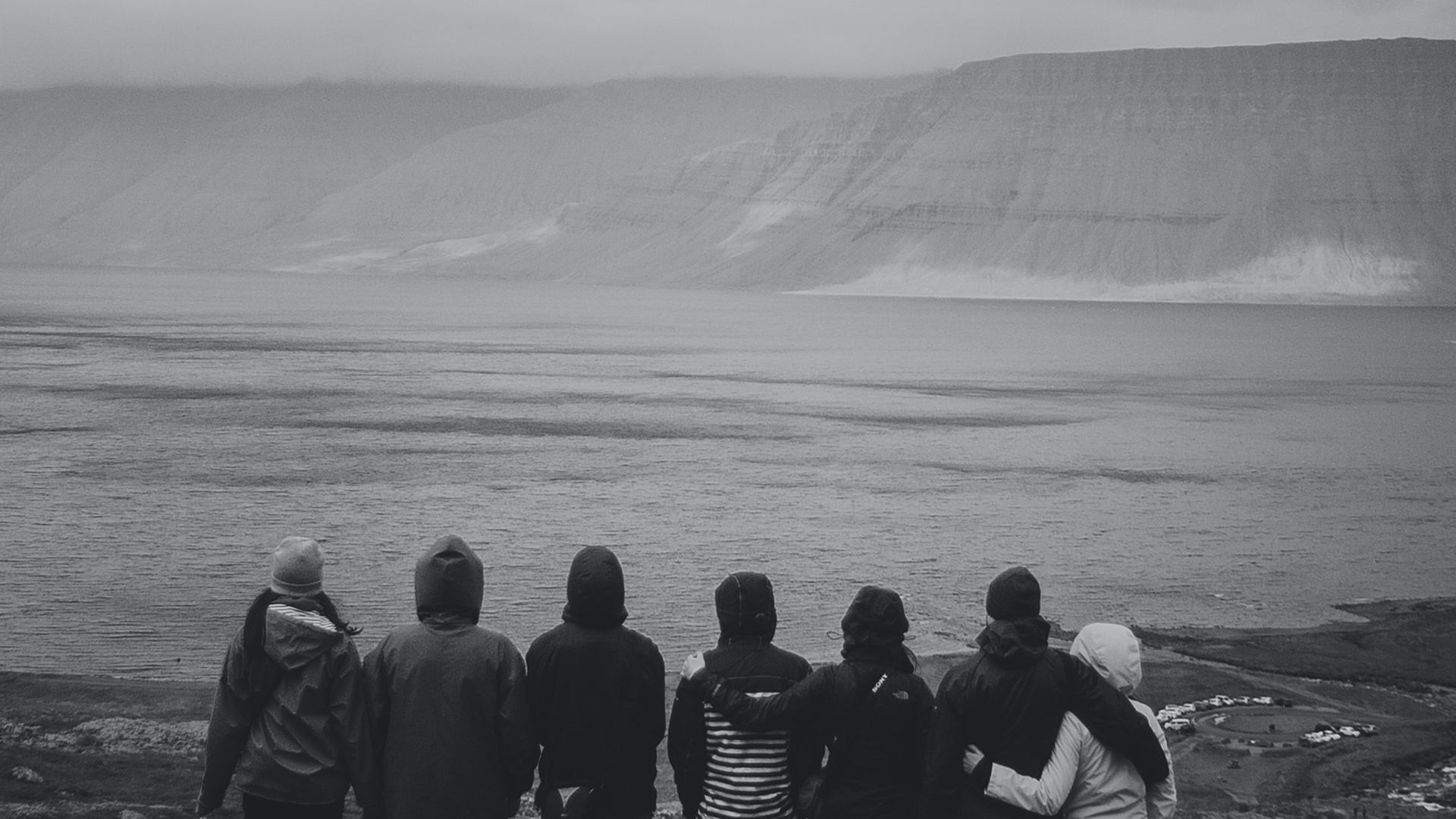 Review: ‘Find Your People’ by Jennie Allen