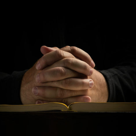 8 Ways to Become a Praying Church