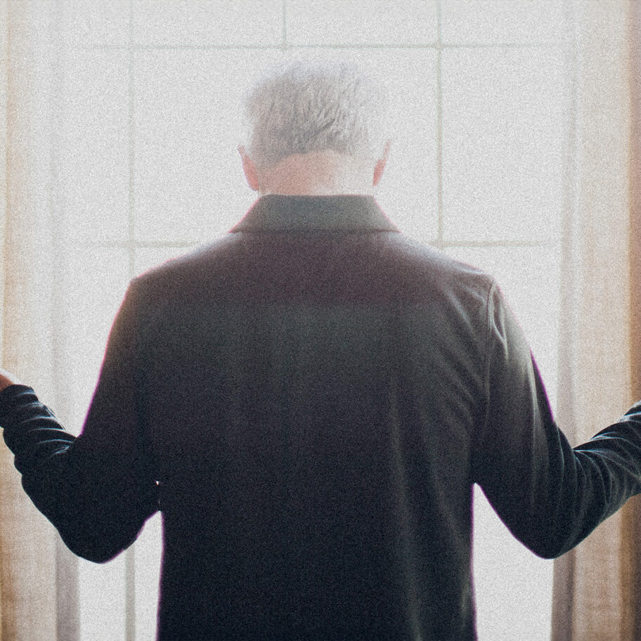 4 Ways to Do (Bible-Centered) Family Worship