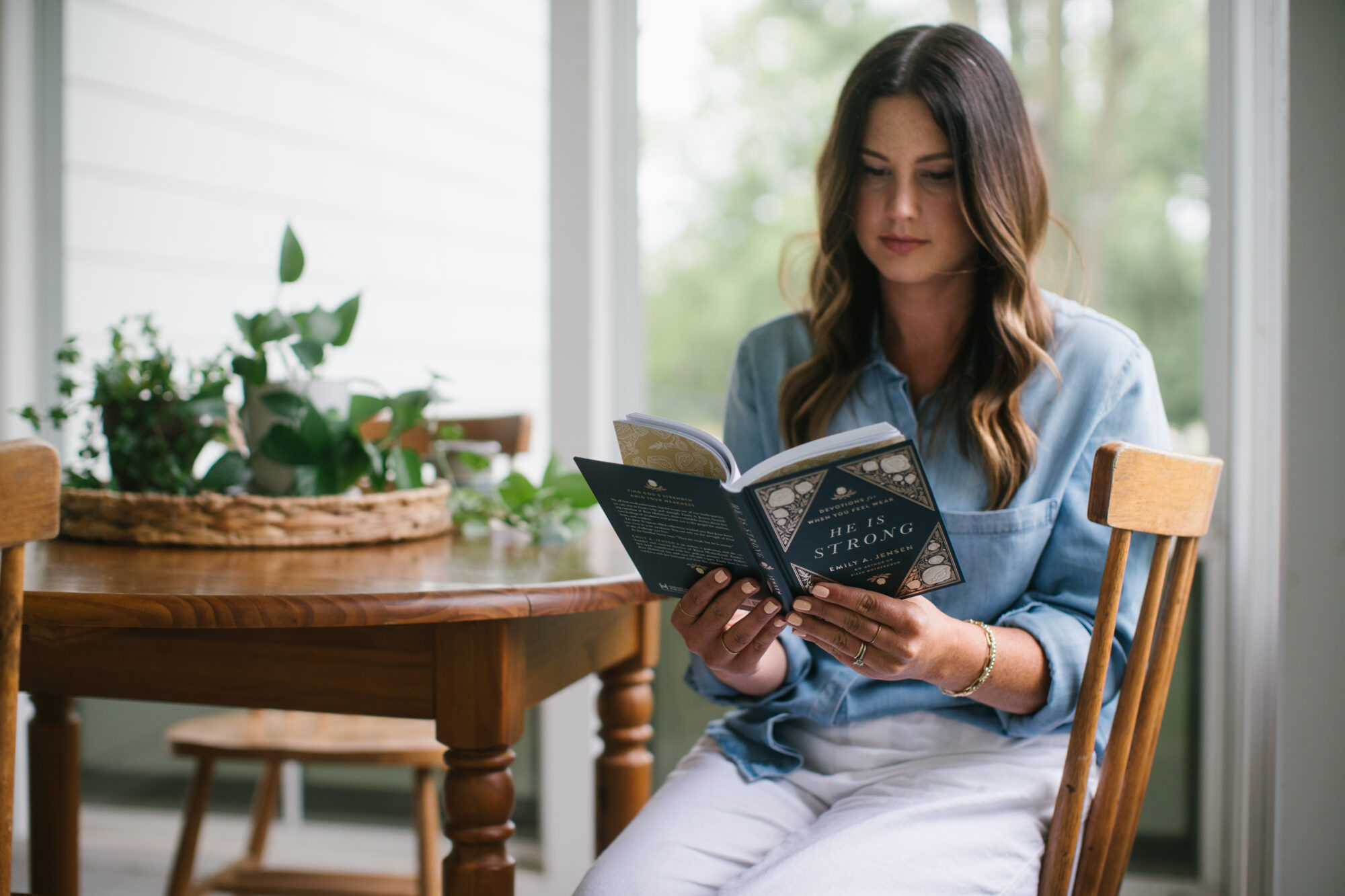 Sneak Peek Interview: Emily Jensen’s New Devotional