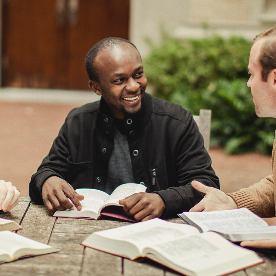 10 Ways Christians Should Respond to Opposition