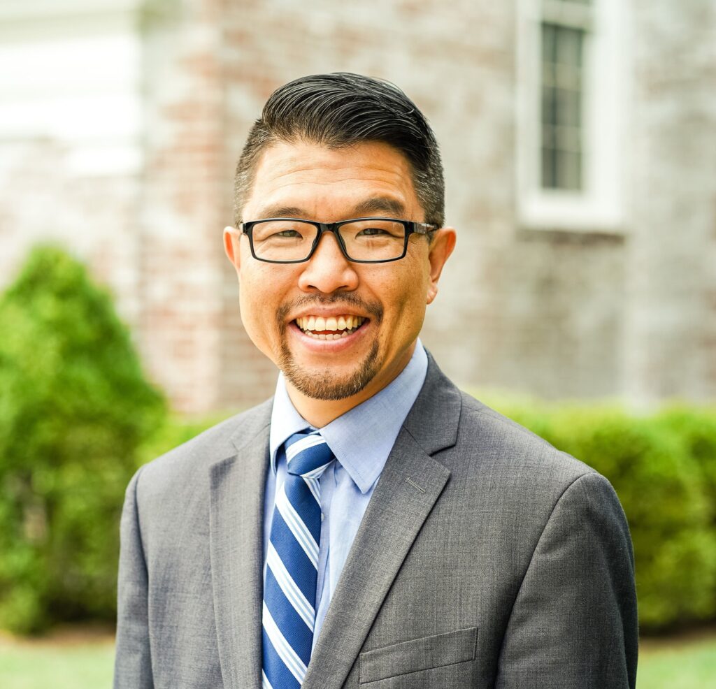 robert_kim_headshot - The Gospel Coalition | Canada